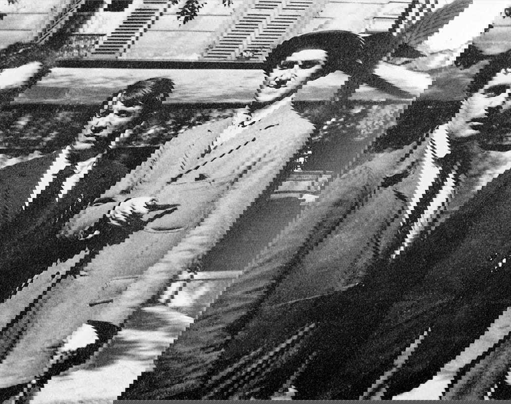 Amedeo Modigliani: 10 Facts About A Scandalous Artist And His Short Life