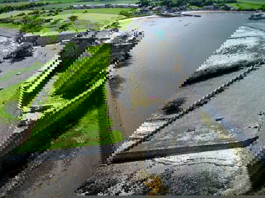 5 Spectacular Scottish Castles That Are Still Standing