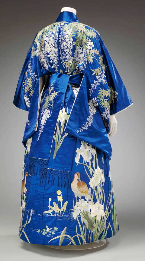 The Evolution of the Japanese Kimono: From Antiquity to Contemporary