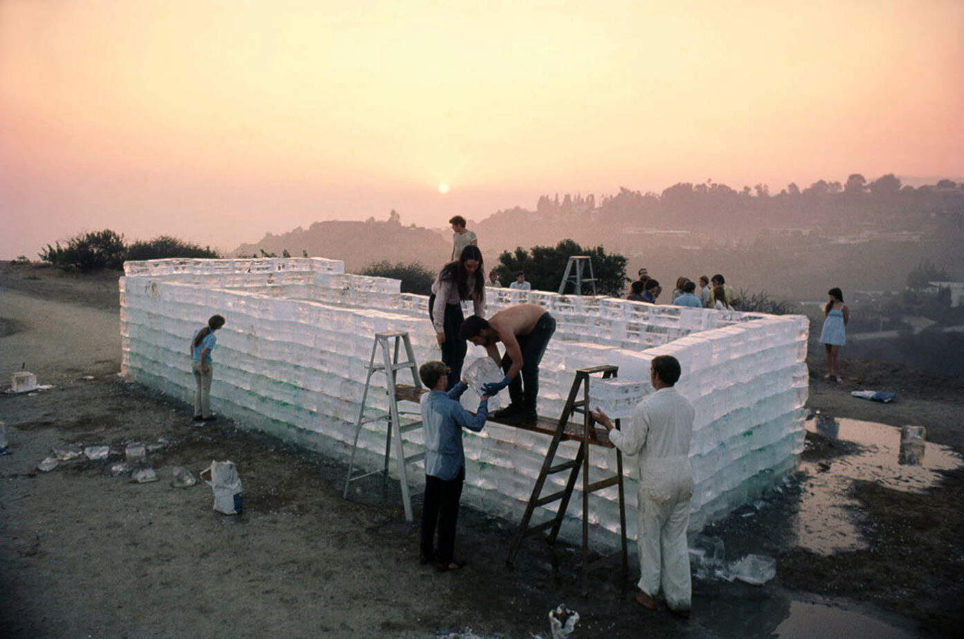 Allan Kaprow and the Art of Happenings