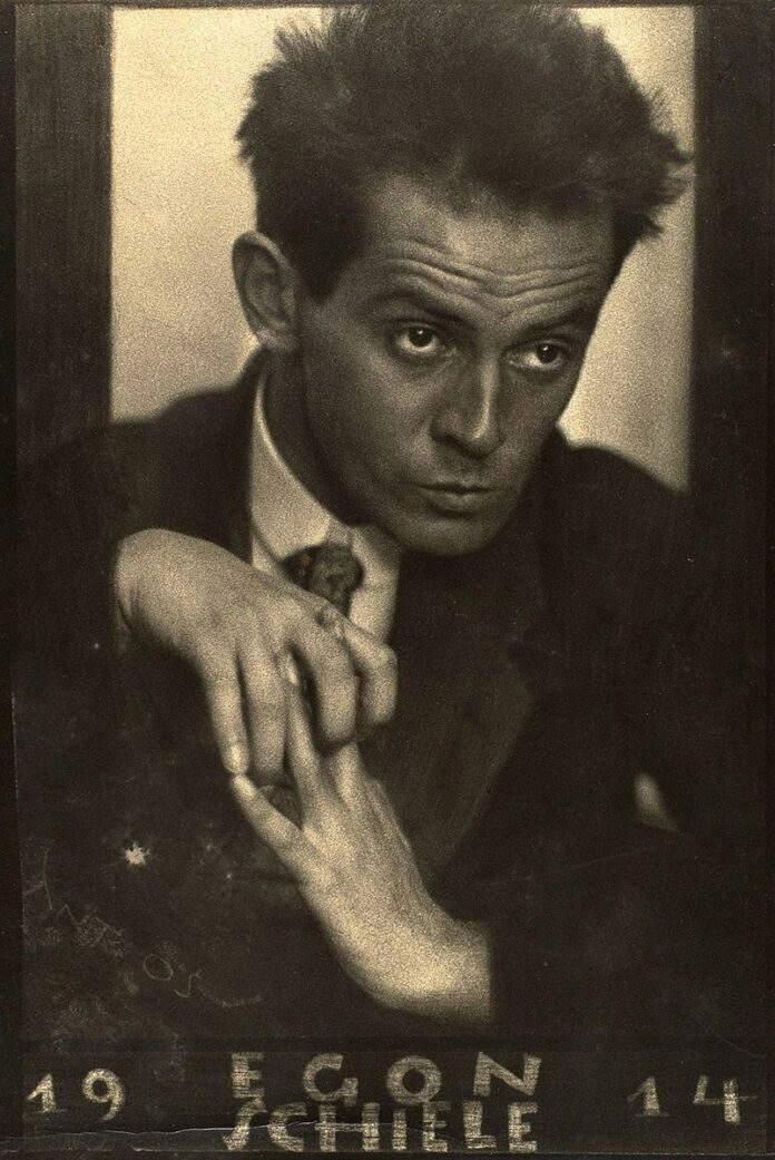 Egon Schiele: 7 Outstanding Portraits and the Stories Behind Them