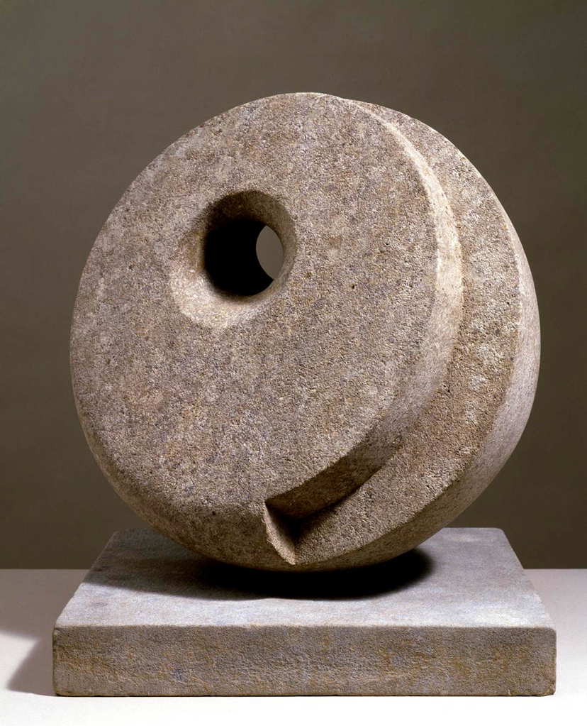 The Great British Sculptor Barbara Hepworth (5 Facts)