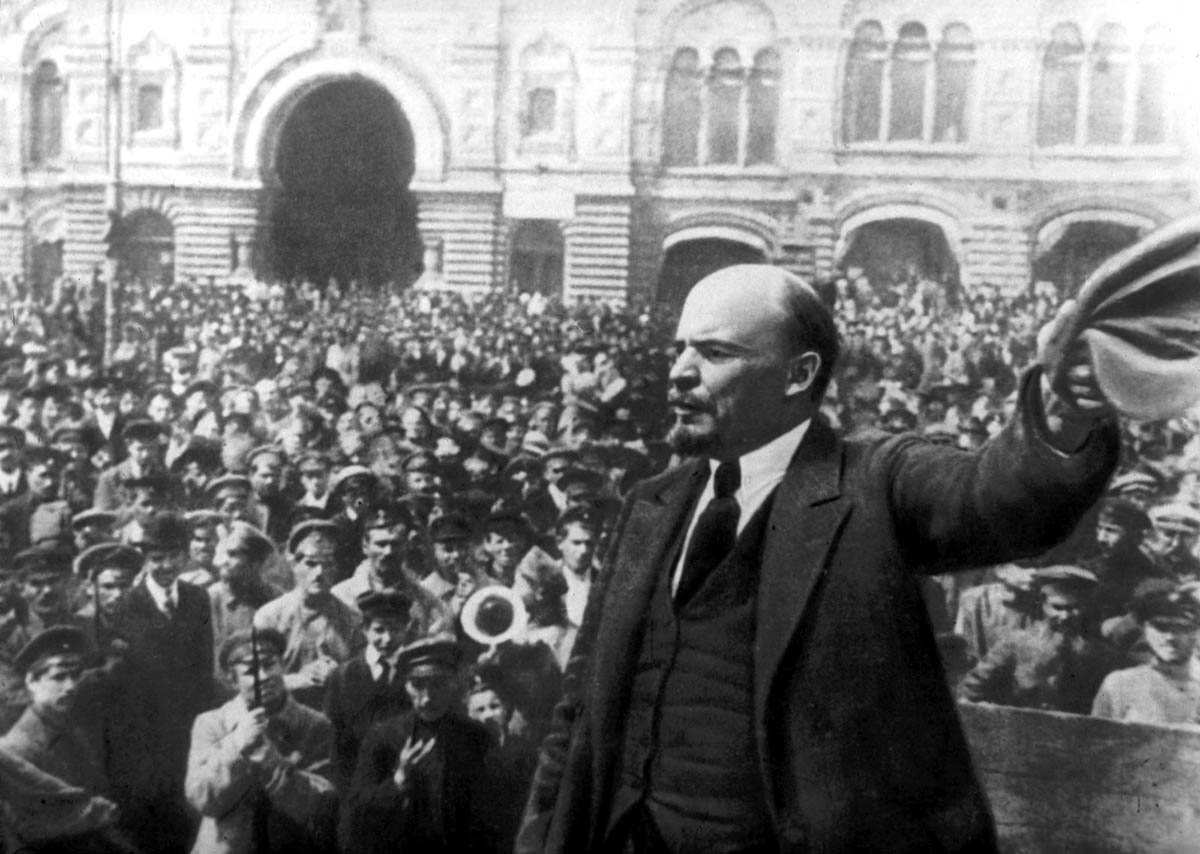 Stalin vs Trotsky: The Soviet Union at a Crossroads
