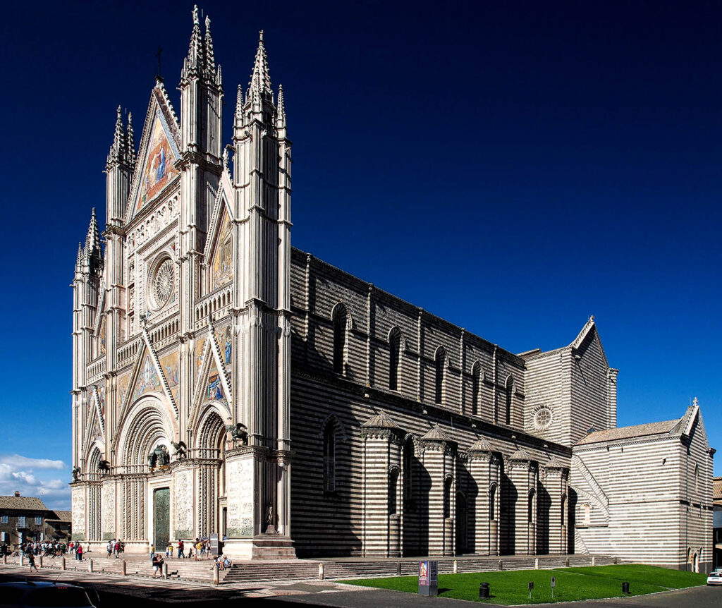 Here Are The 10 Greatest Gothic Cathedrals To See
