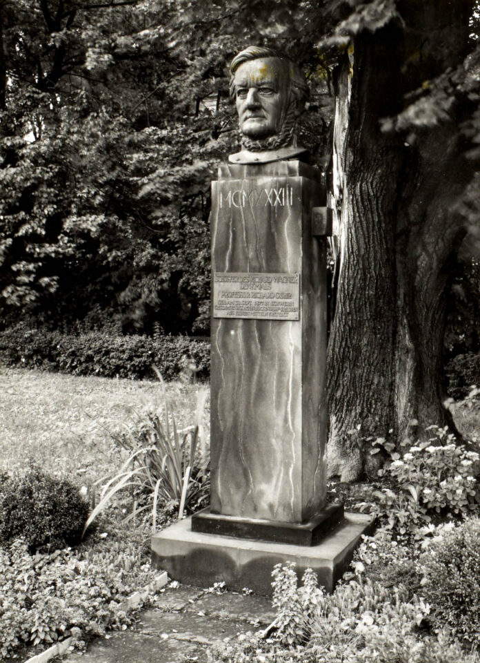 How Richard Wagner Became a Soundtrack to Nazi Fascism