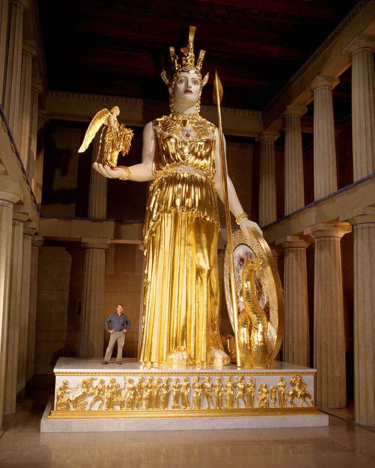 What is the Difference between the Parthenon and the Pantheon?