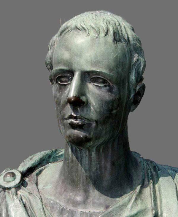 Who Are the Most Famous Ancient Roman Poets? (Top 5)