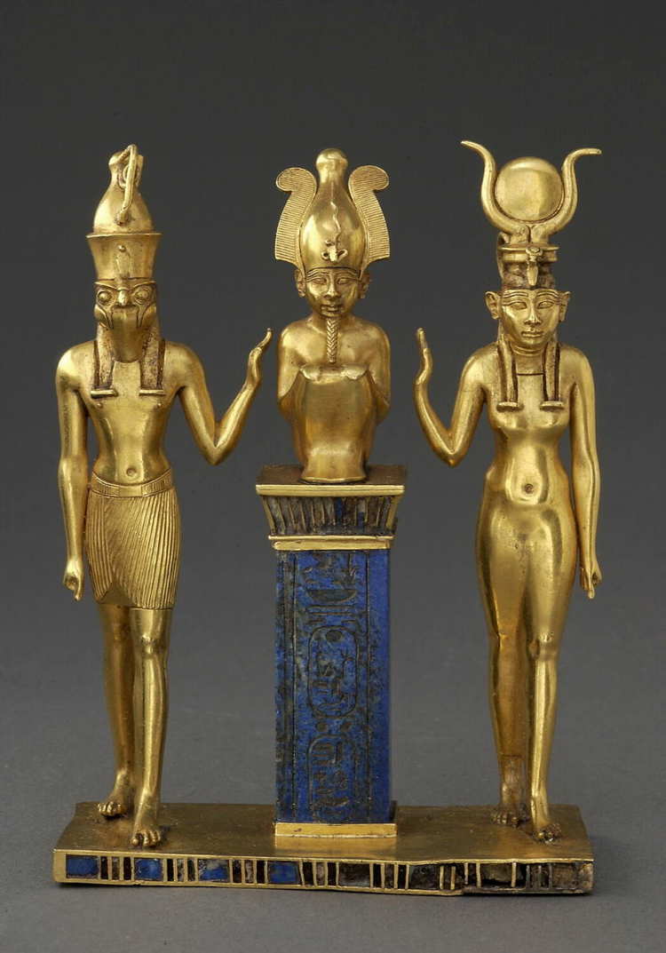 Who is the Egyptian Goddess Isis? (7 Facts)