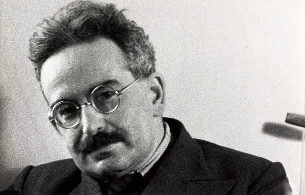 Walter Benjamin: Art, Technology and Distraction in the Modern Age