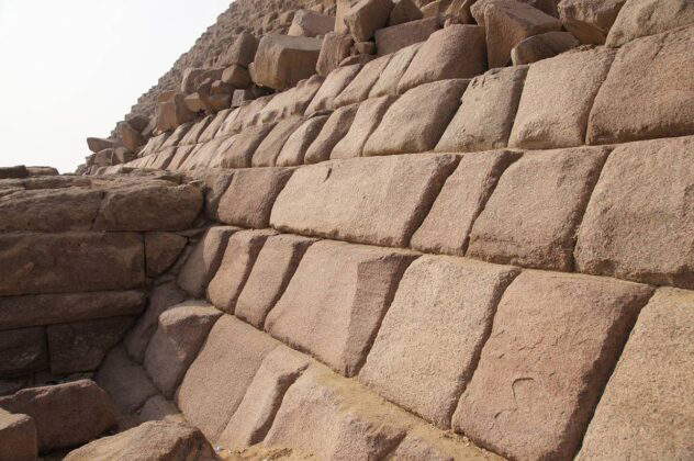 The Pyramid of Menkaure and Its Lost Treasures