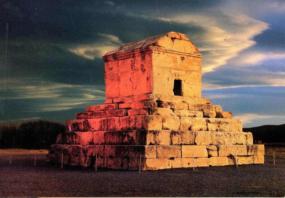 Cyropaedia: What Did Xenophon Write About Cyrus the Great?