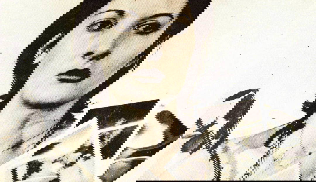 Rhythm 0: A Scandalous Performance by Marina Abramović