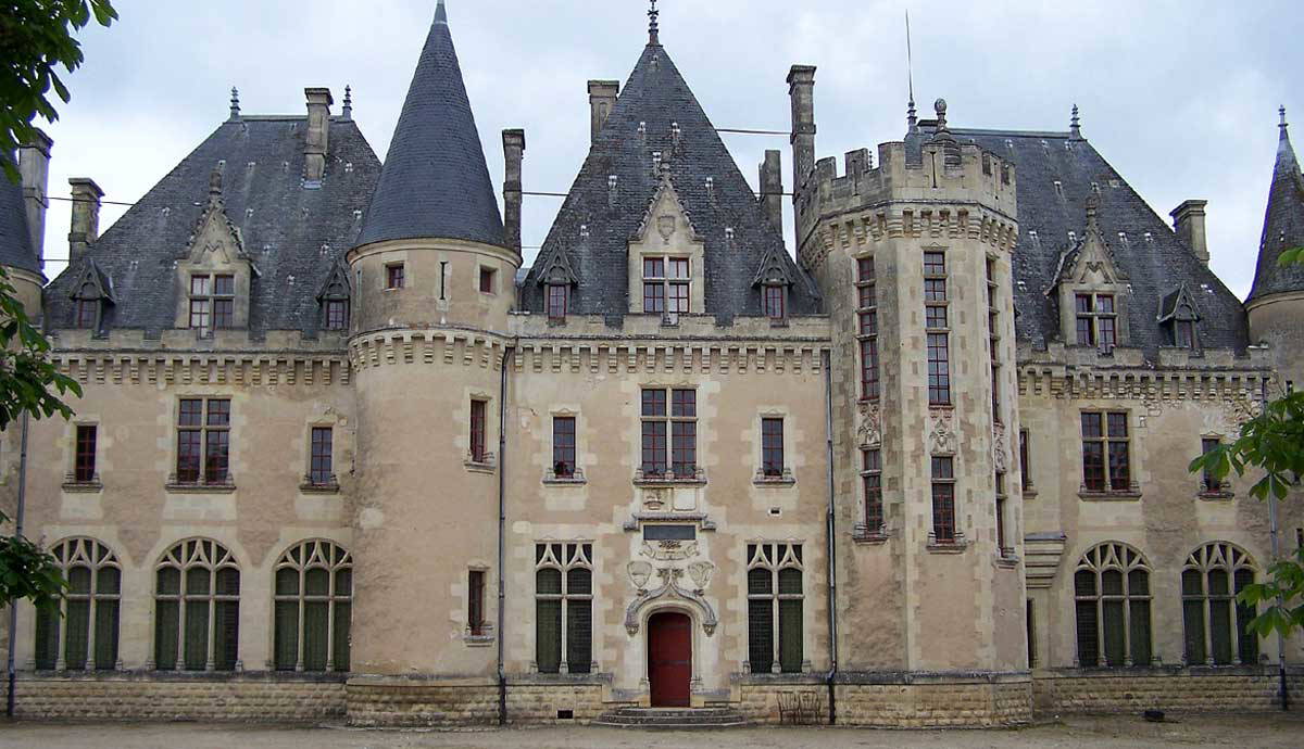 Michel de Montaigne and the Art of the Personal Essay