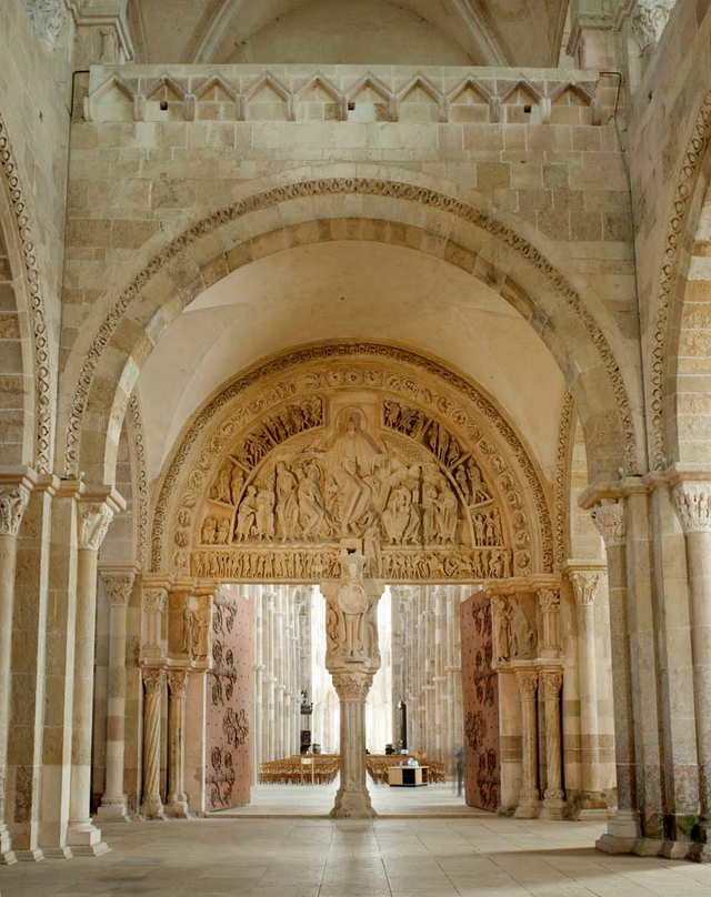 6.6: Romanesque: Romanesque Style Architecture – FDOMF