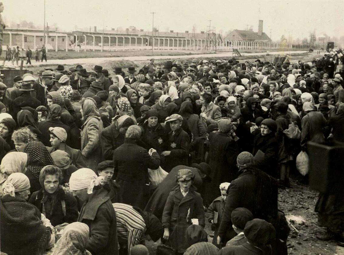 The Gruesome Work of the Sonderkommando in Nazi Death Camps