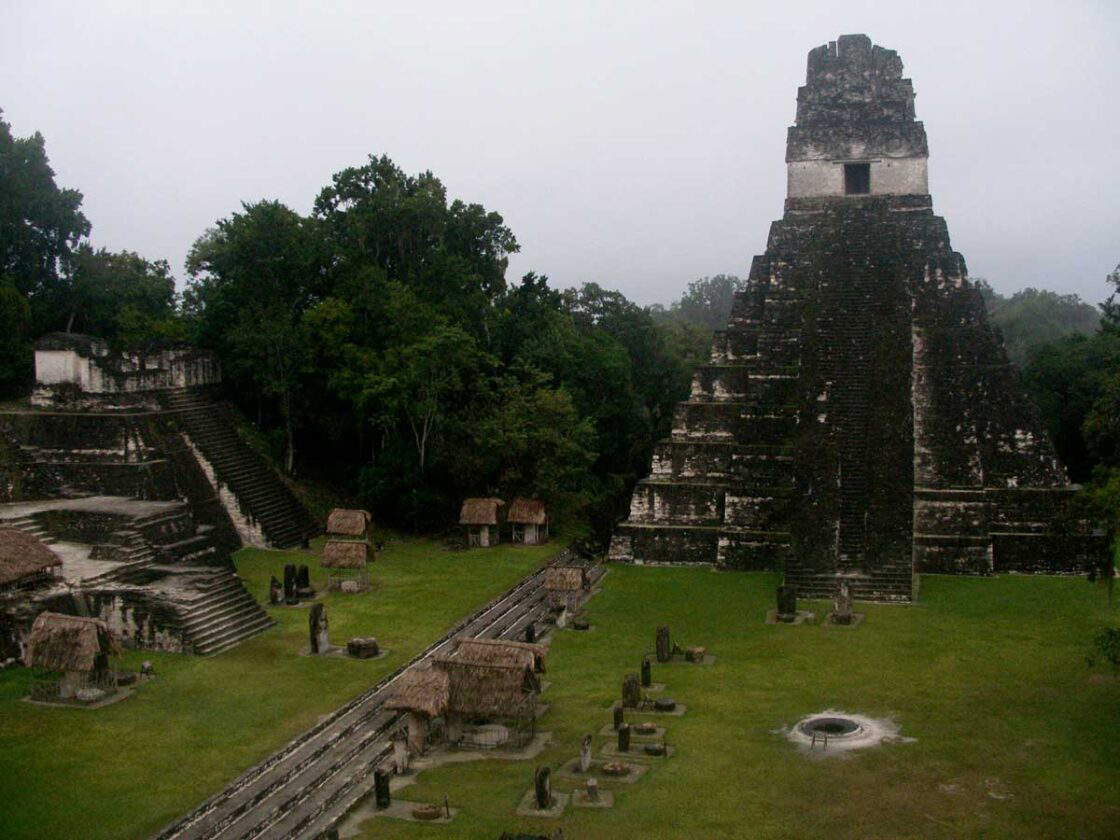 Why Do Some People Believe Atlanteans Built the Pyramids?