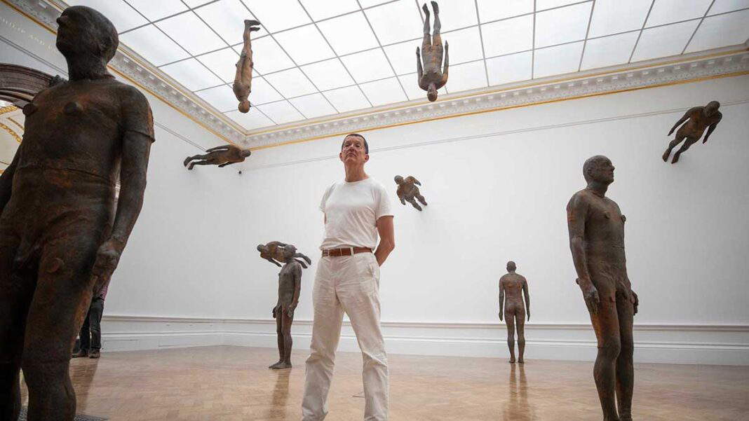 How Does Antony Gormley Make Body Sculptures?