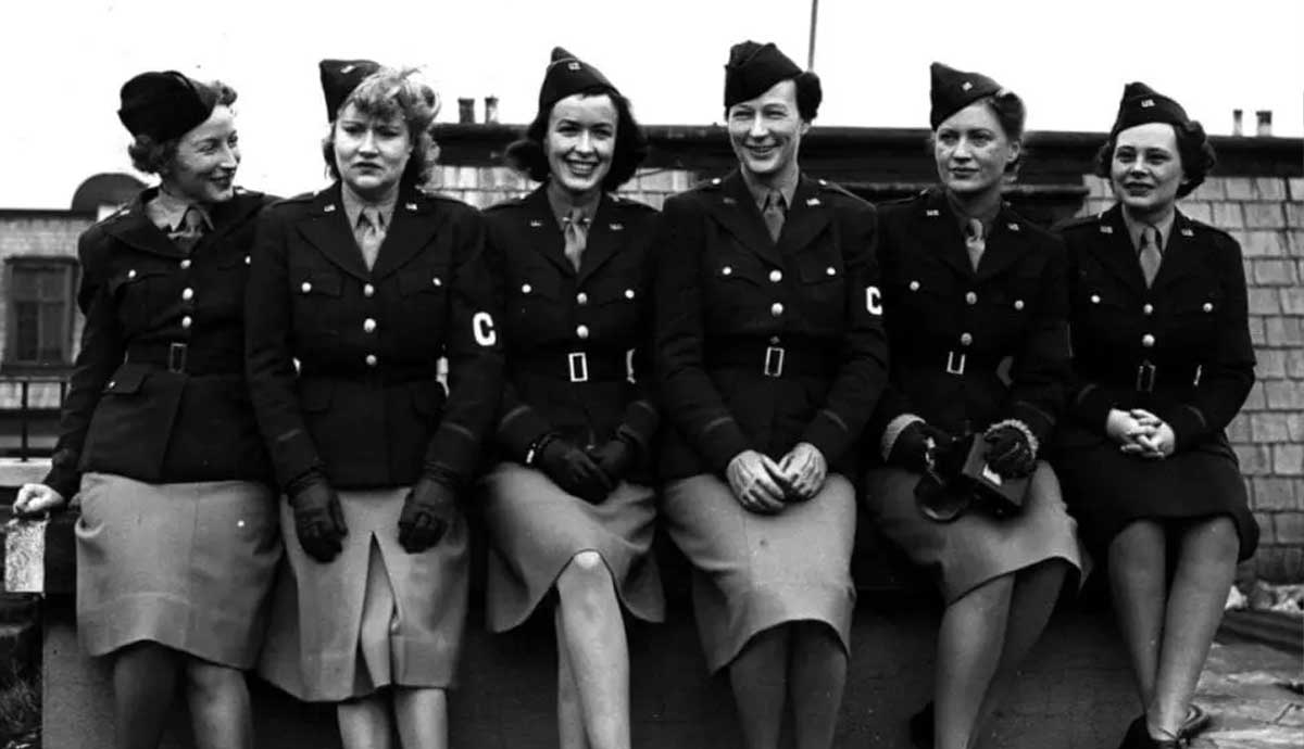 How Women Entered the Workforce in World War II | TheCollector
