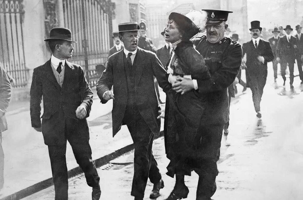 Who Was Emmeline Pankhurst? (5 Facts)
