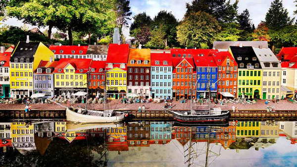 The History of Lego: Constructing Creativity