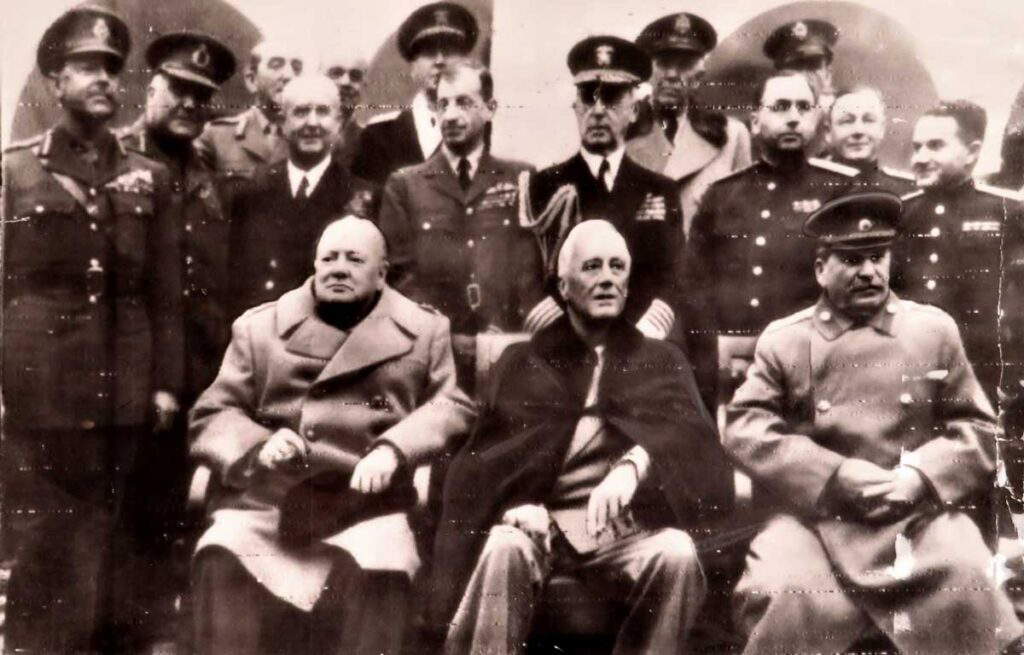 The Biography of British Bulldog Winston Churchill