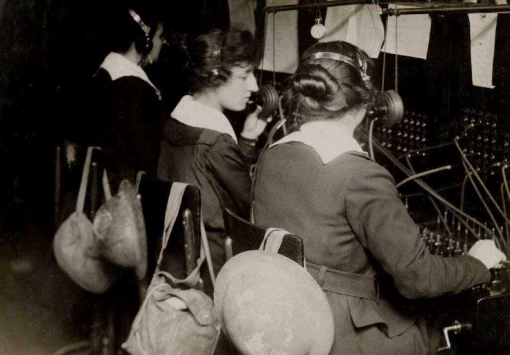 The Hello Girls of World War I