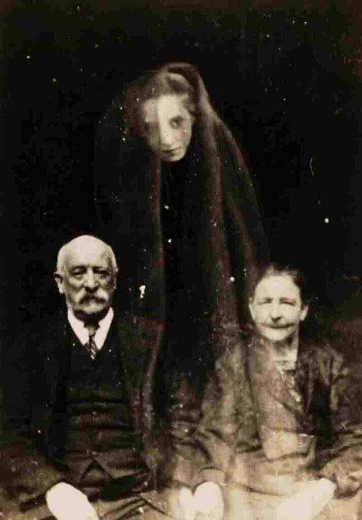 Arthur Conan Doyle vs. Harry Houdini: A Friendship Ruined by Ghosts