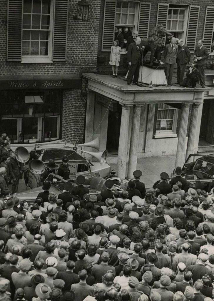 The Biography of British Bulldog Winston Churchill