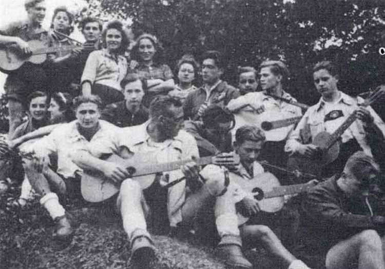 4 German Youth Resistance Groups that Opposed the Nazis