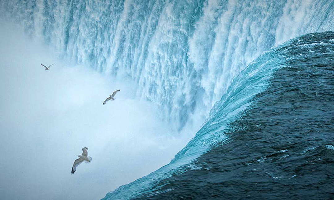 What Are 5 Reasons to Visit Niagara Falls?