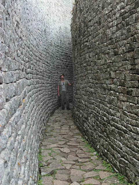 Great Zimbabwe: Center of a Mysterious African Civilization