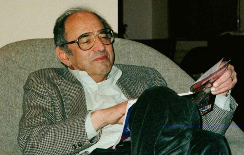Thomas Kuhn On Scientific Revolution: How Does Scientific Change Work?