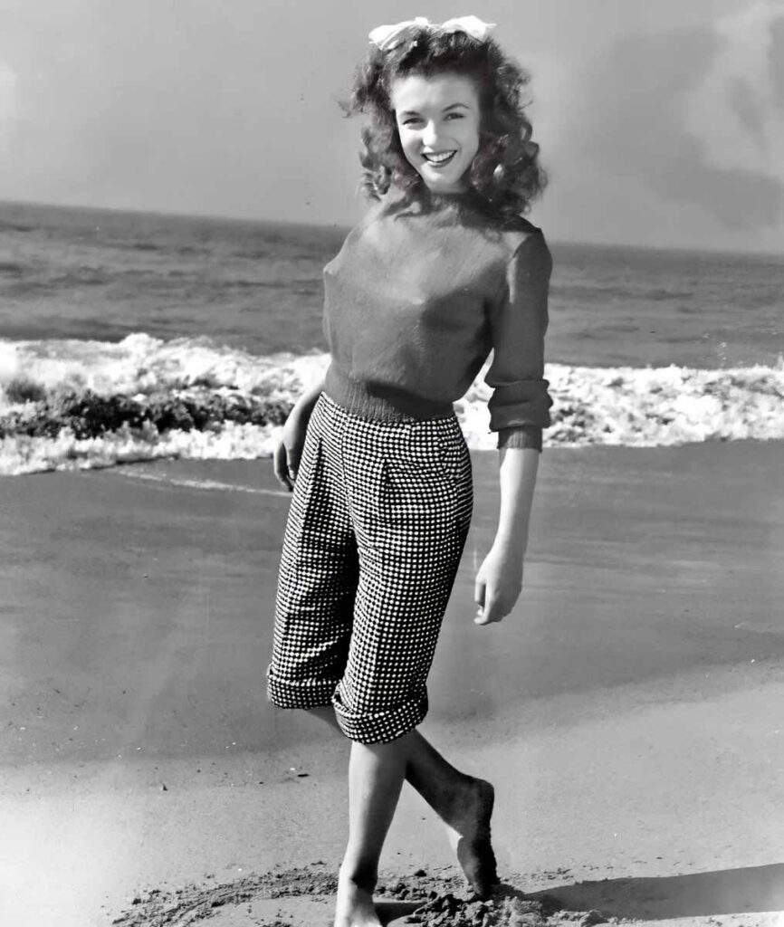 Marilyn Monroe: Life Story of a Hollywood Sex Symbol