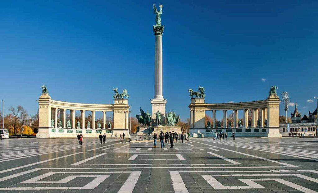 What Are the Top 9 Historical Sites in Budapest?