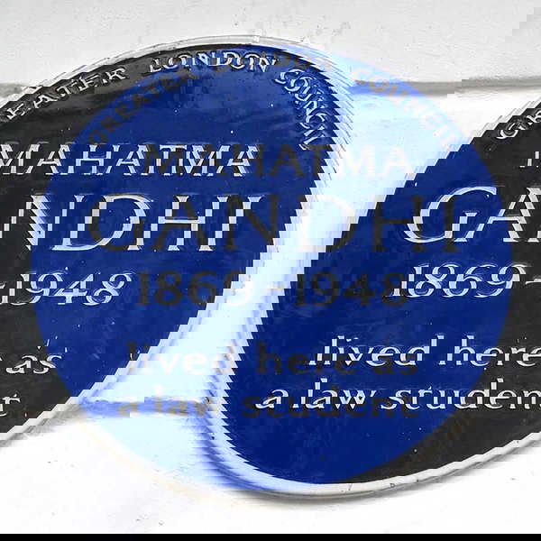 Gandhi in South Africa: The Formation of the World-Famous Pacifist