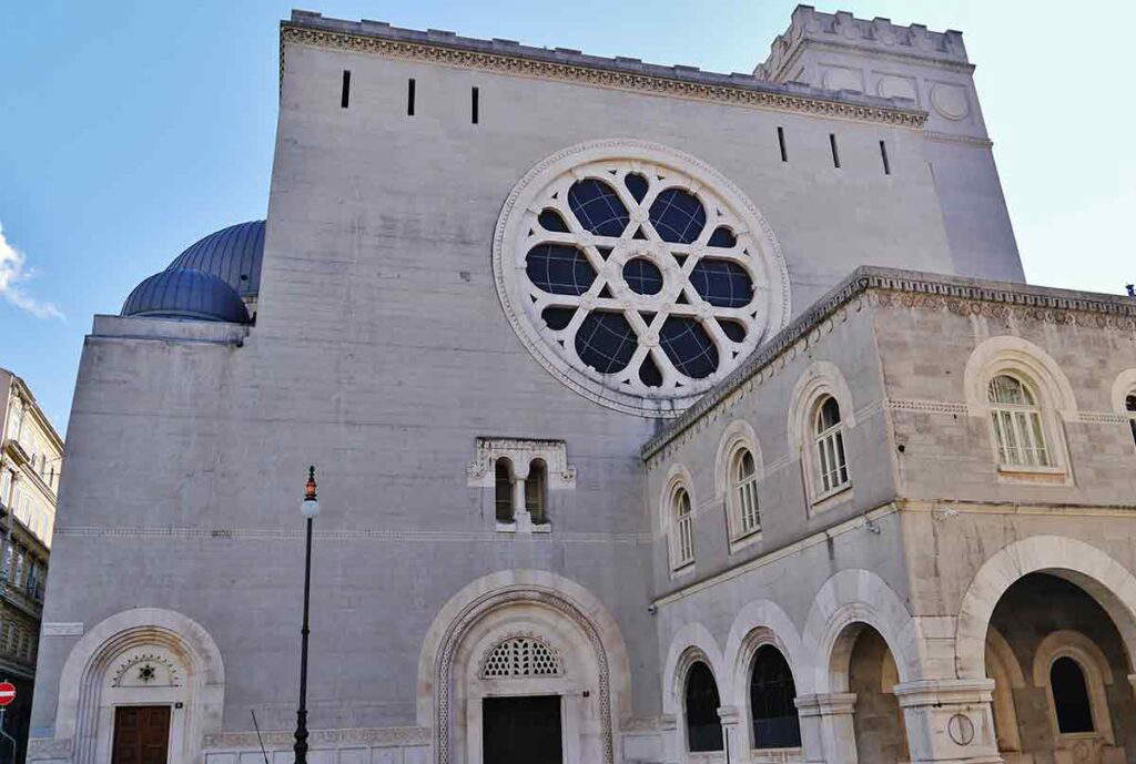 Which Are the Best-known Castles and Churches in Trieste?