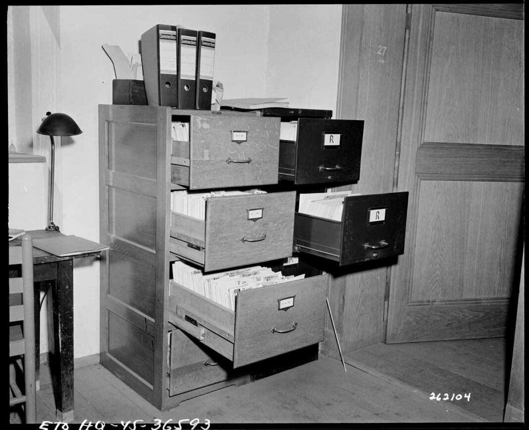 The ERR: How the Nazis Plundered France’s Priceless Art