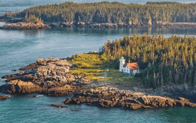 11 Facts About The Unique State of Maine