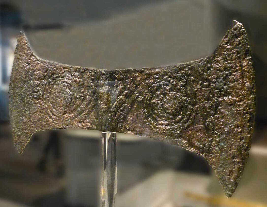 Was Minoan Crete a Matriarchal Society?