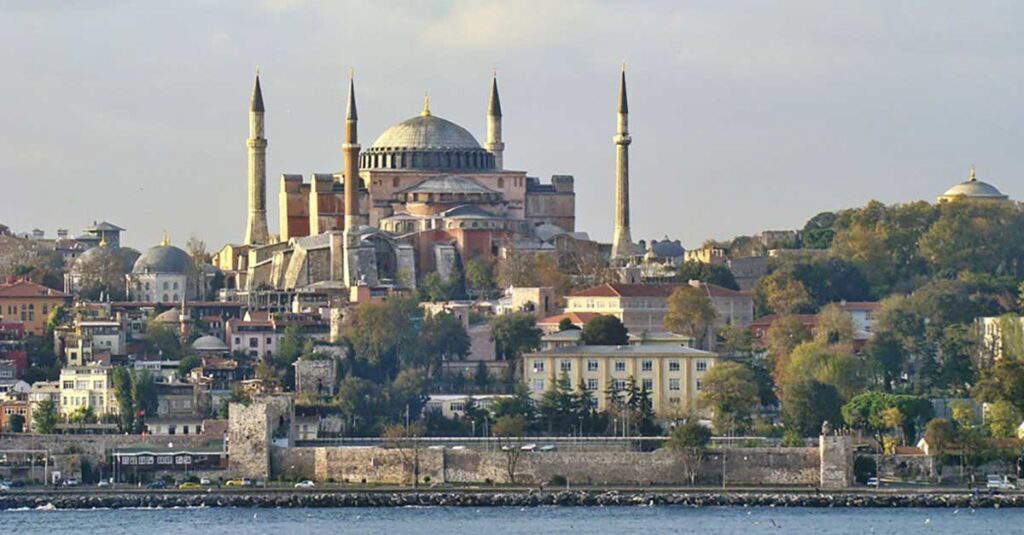 Constantinople: Rise and Fall (A Brief History)