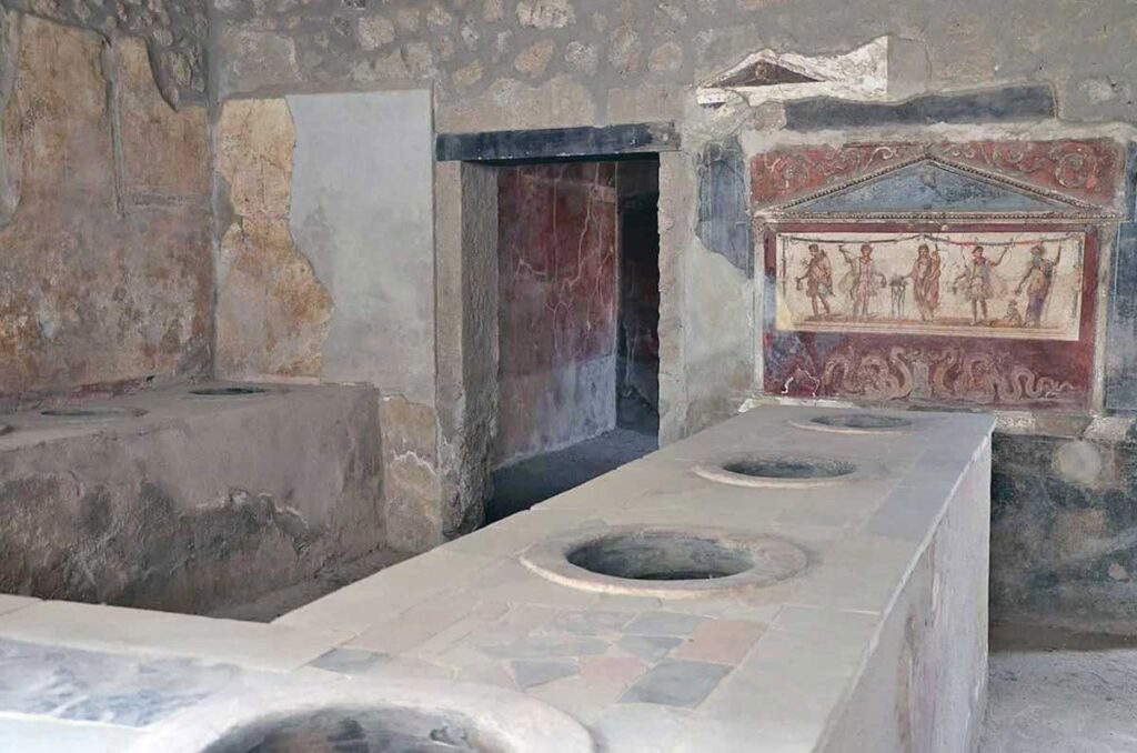 Were There Fast-Food Restaurants in Ancient Pompeii?