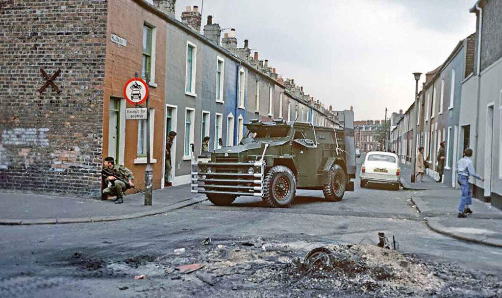 Exploring the Troubles in Belfast and Derry (Monuments & History)