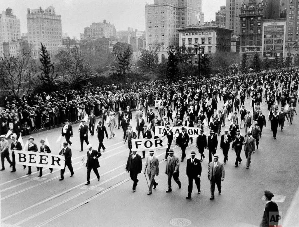 A History of Speakeasies in the USA: In the Spirit of Secrecy