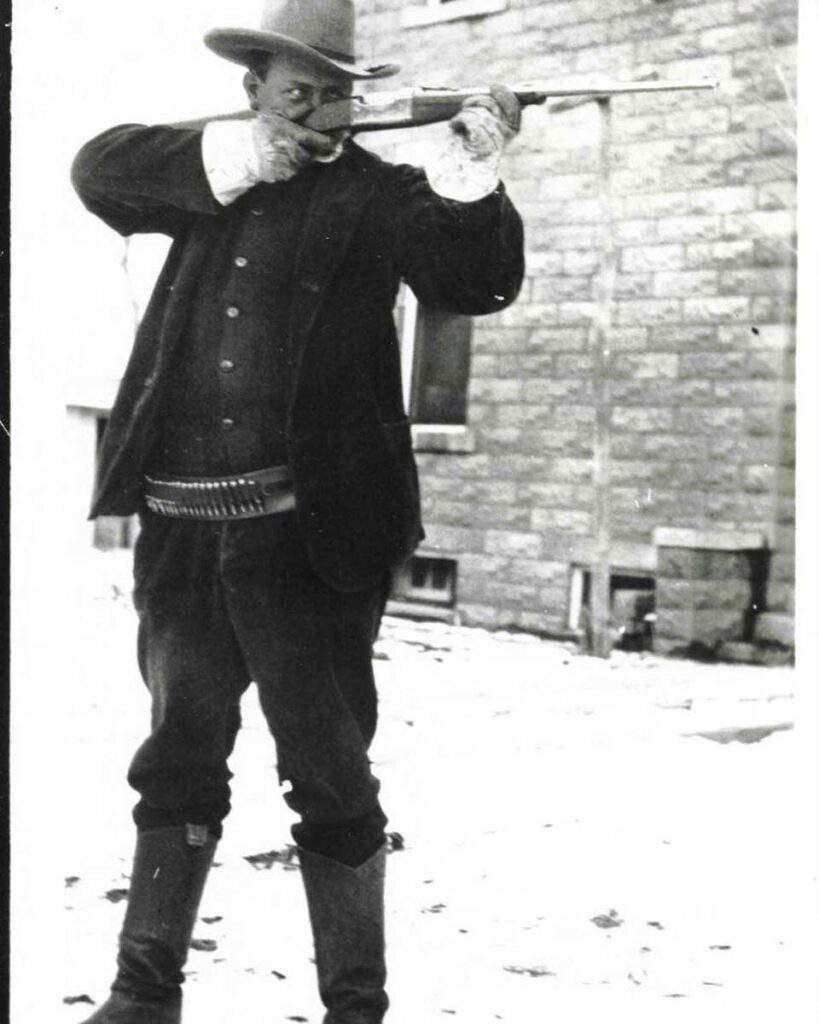 Who Were Bonnie and Clyde & Why Are They Famous?