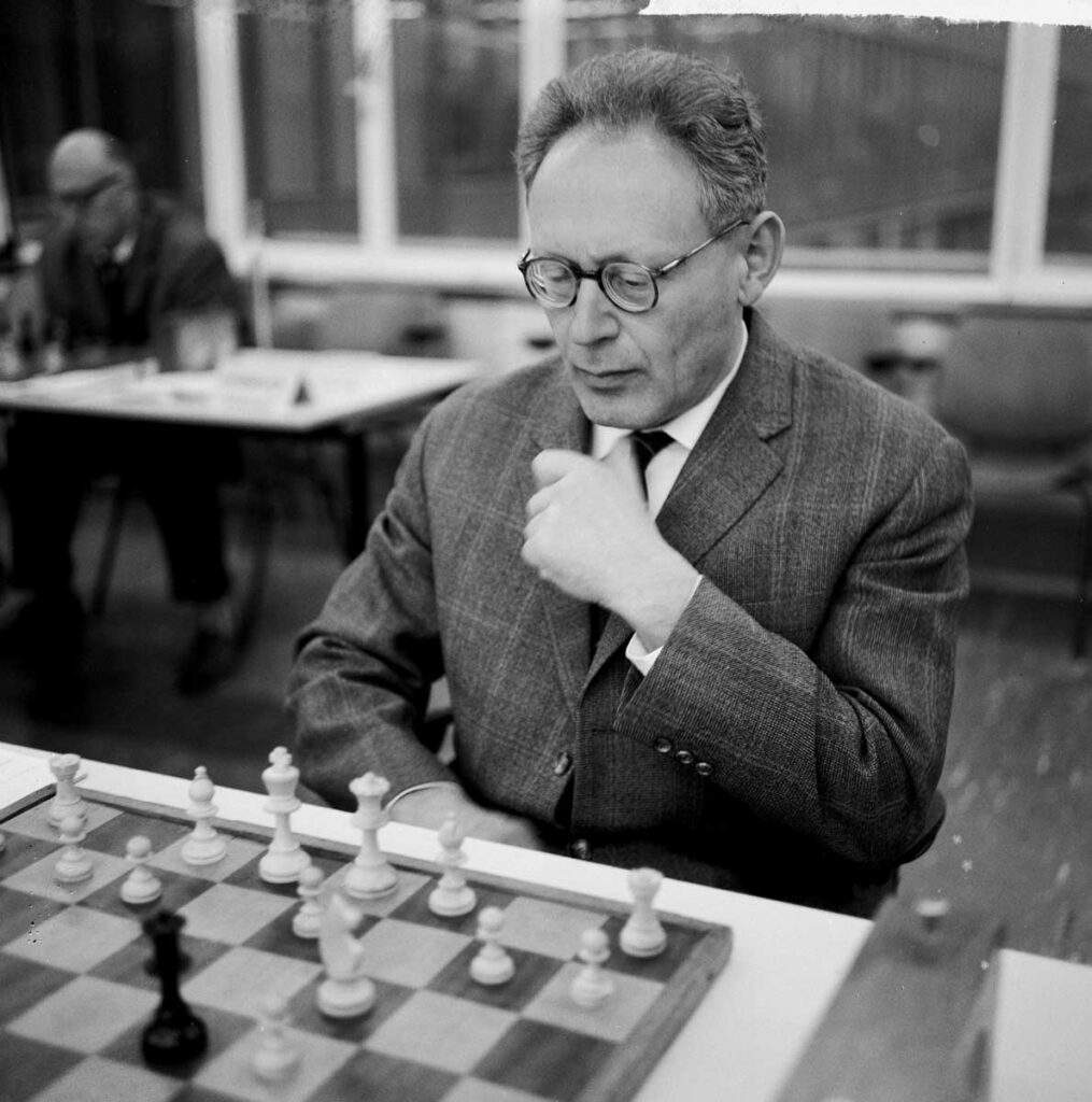 Unlikely Politics: The History of the World Chess Championship