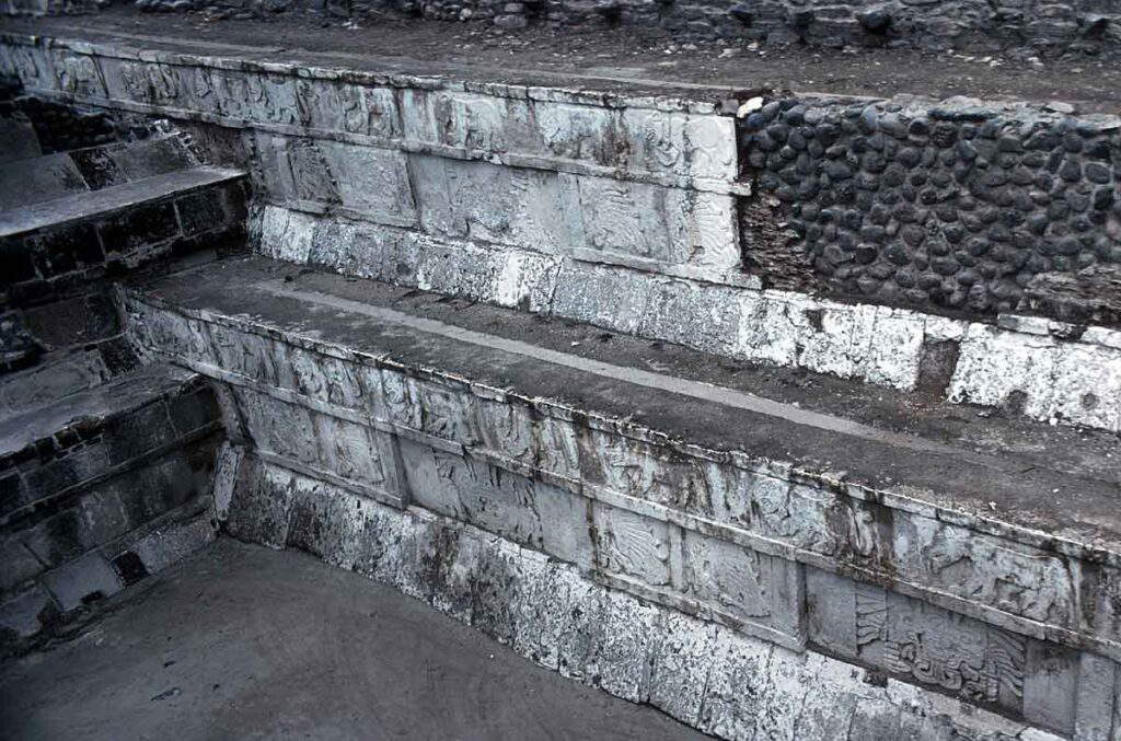 The Enigmatic Archeology of Chichen Itza: A World Wonder