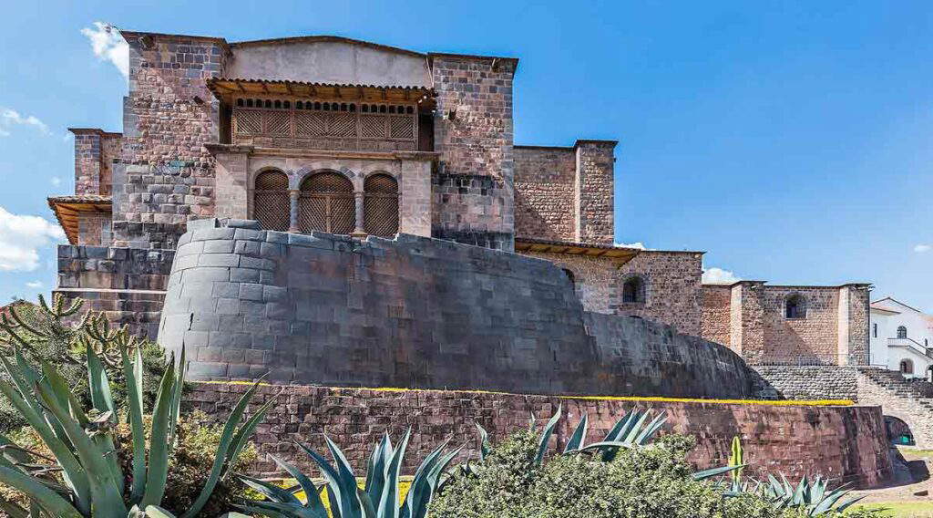 Huacas and Apus: Sacred Landscapes of the Inca