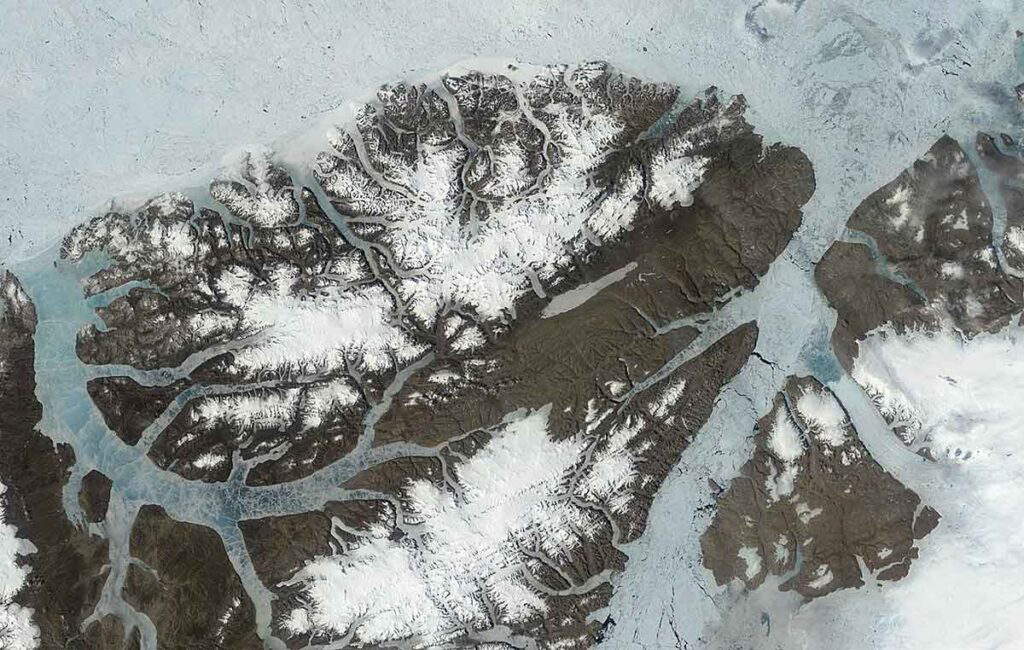 The Sad History of Canada’s Inuit High Arctic Relocations