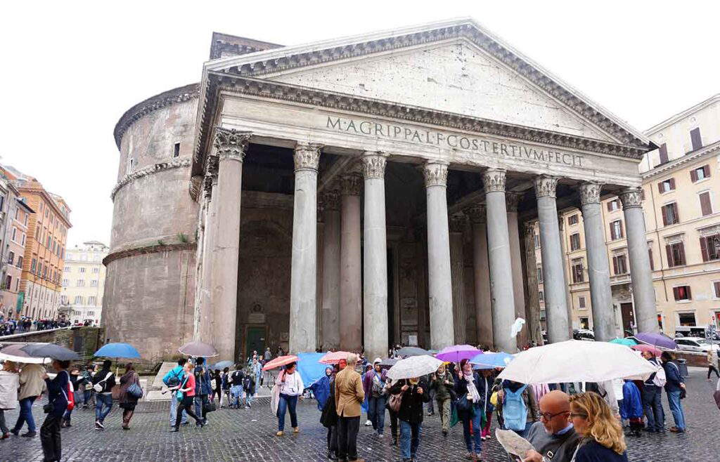 What’s the Best Time to Visit the Colosseum?