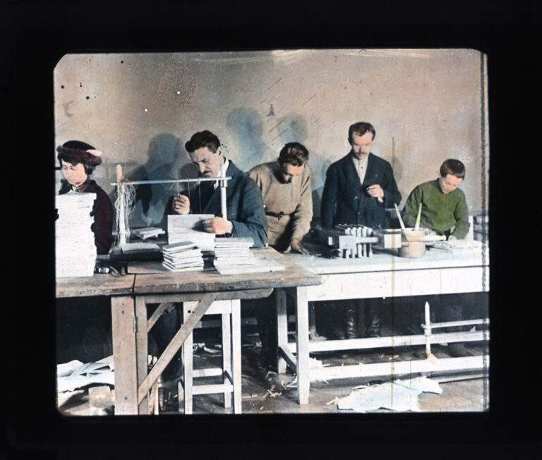 Russian Civil War Propaganda: Posters & Propaganda Trains